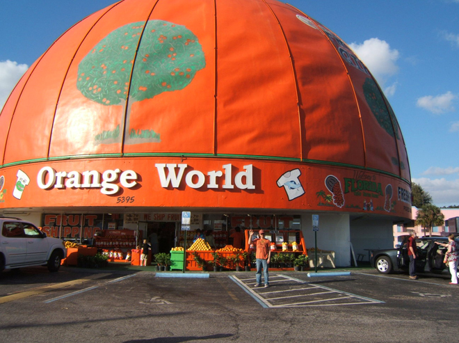 KITSCH CLASSIC – A VISIT TO ORANGE WORLD | The Disney Sophisticate